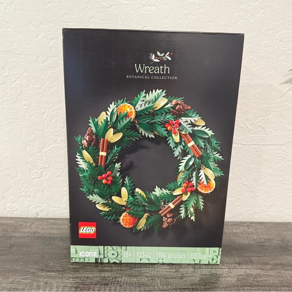 Lego | Other | Lego Holiday Wreath Botanical Collection | Poshmark